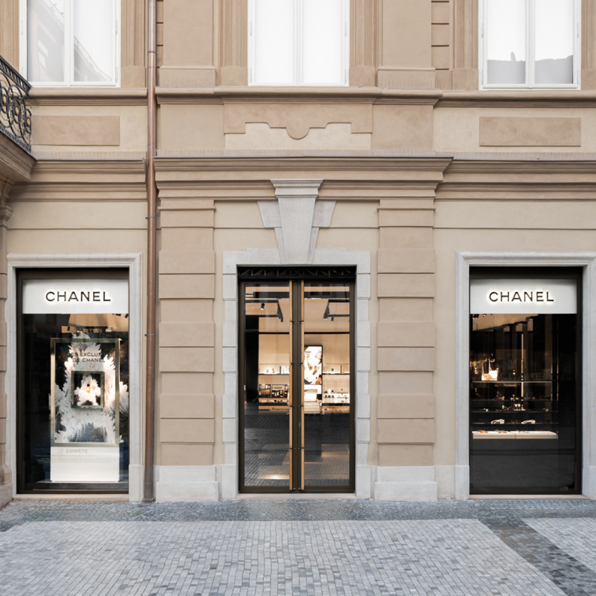 Chanel otevřel svůj první samostatný butik s vůněmi a kosmetikou v ...